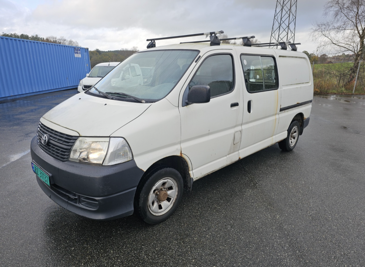 2008 Toyota HIACE 2.5D-117HK 4WD LANG, Reg Reim skiftet /Komplett ...