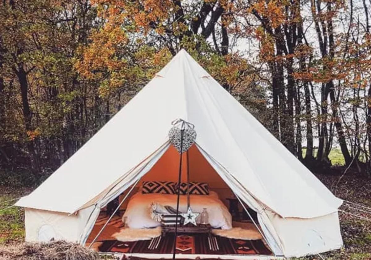2025 GLAMPING- LUXUSTELT 400x400x250CM OG VEDOVN 420-400